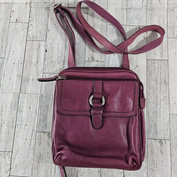 Fossil | Bags | Fossil Cross Body Purse Dark Pink Leather Medium Bag ...